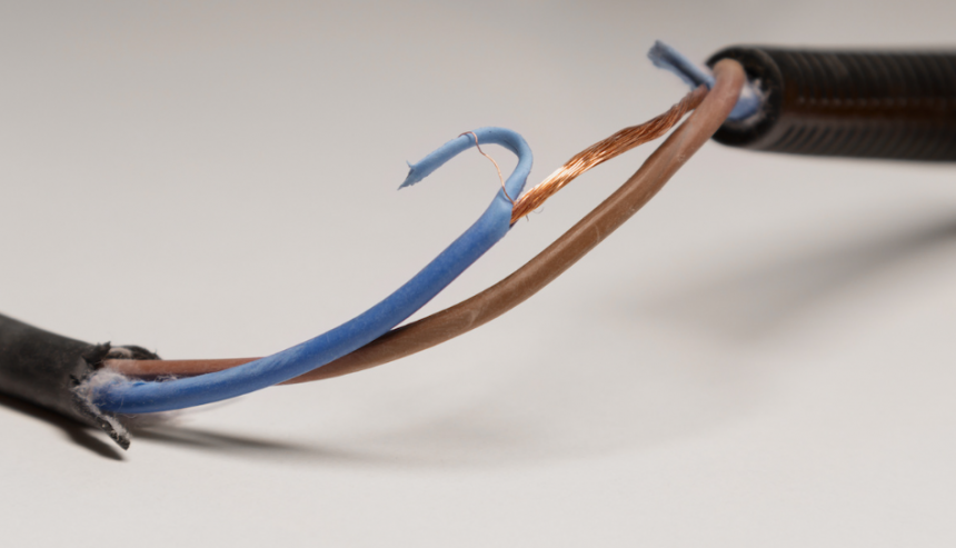 Common Hazards With Frayed Electrical Cords and How to Prevent Them ...