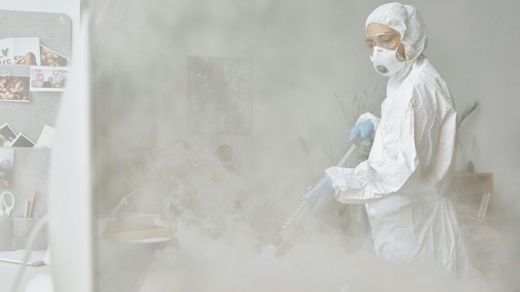 How to Avoid Biohazard Cleaning Health Risks with Professional Help